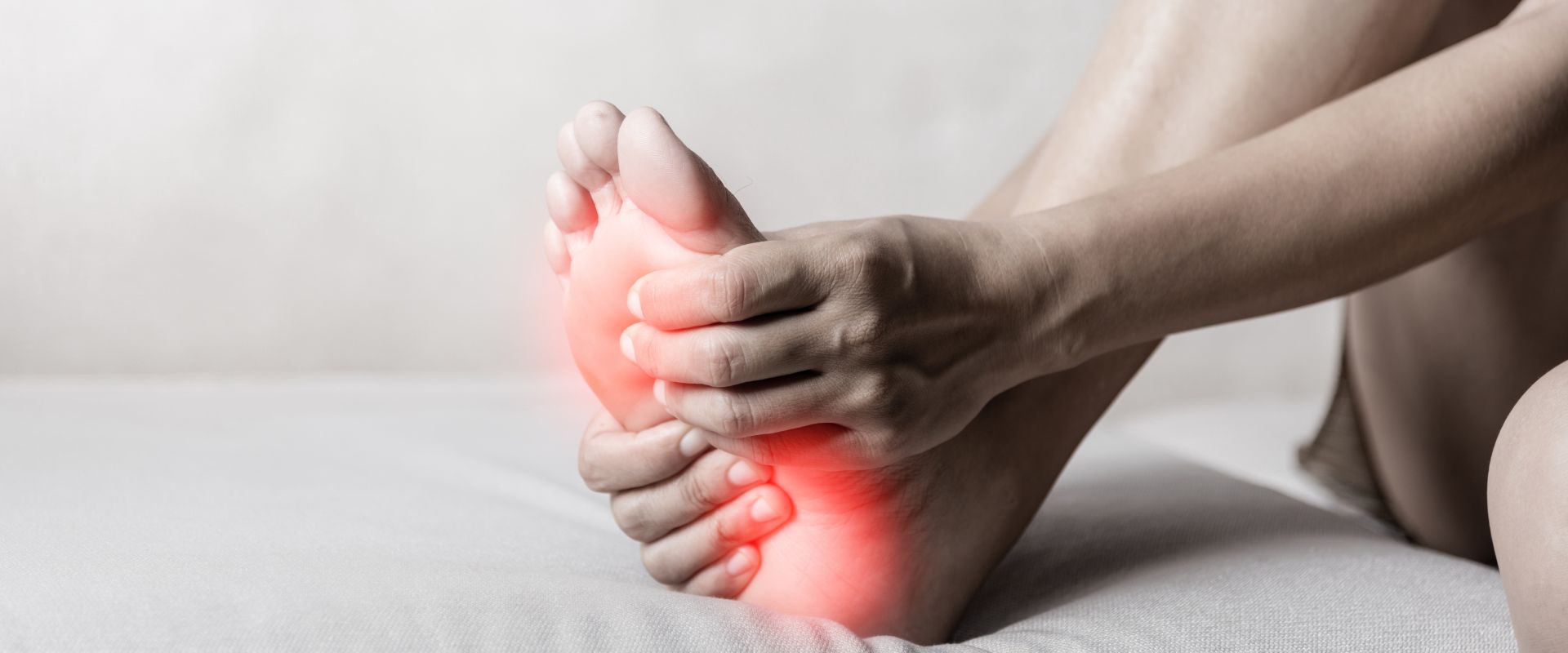 Dolore al piede: quali sono le cause e i rimedi - MedicalPro